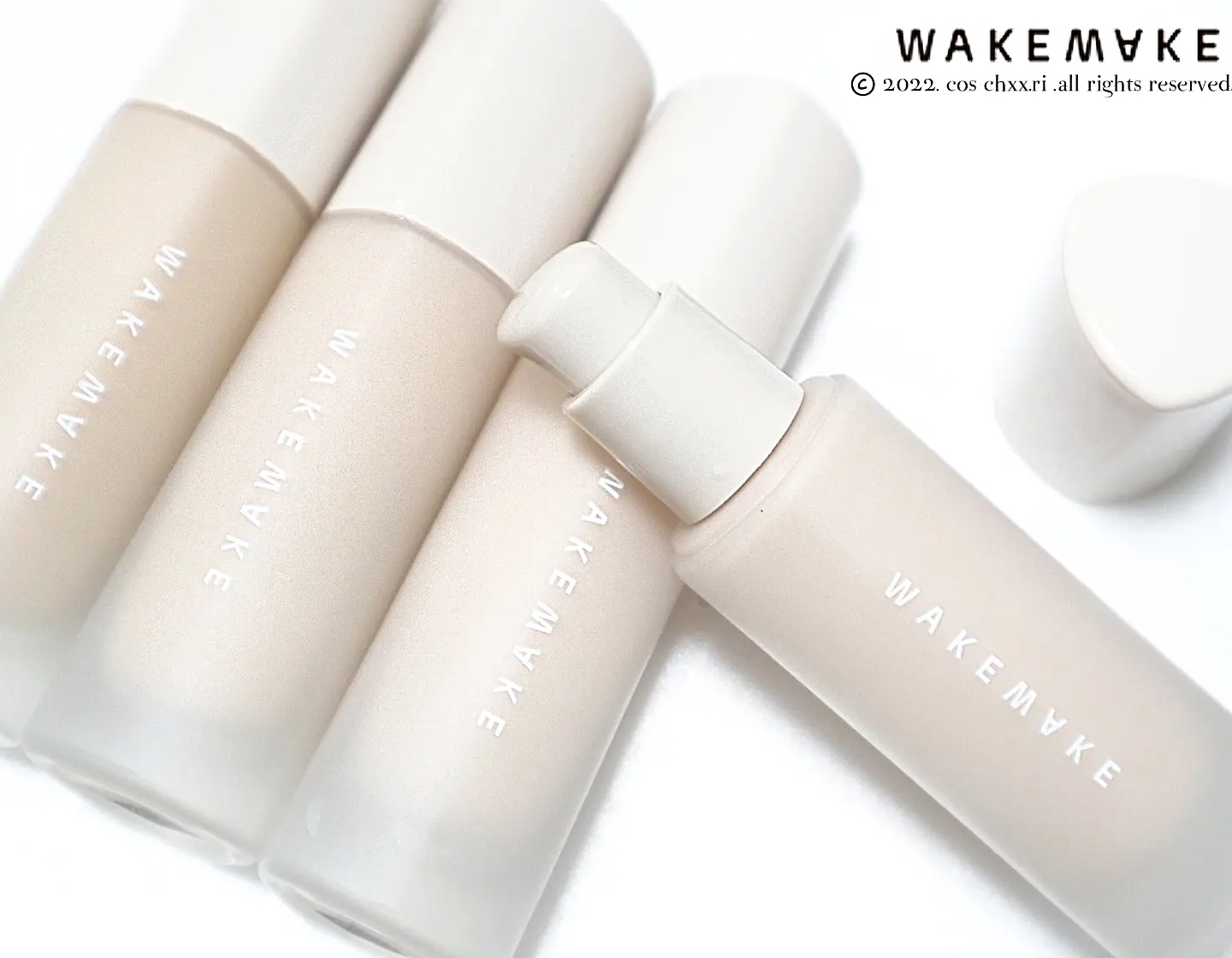 웨이크메이크(WAKEMAKE) 워터 벨벳 비건 파운데이션 [22호 뉴트럴] 파워리뷰 by 라이어피치 - 언니의파우치