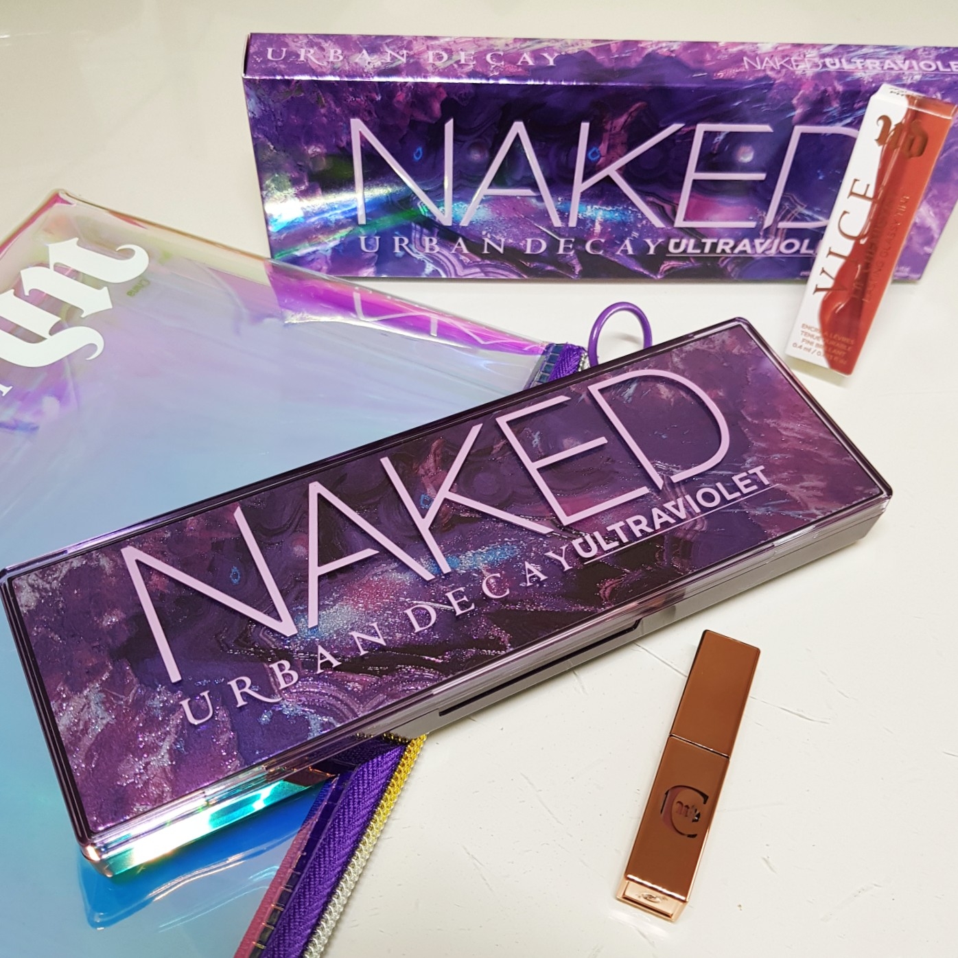 어반디케이(URBAN DECAY) 네이키드 울트라 바이올렛 파워리뷰 by 100010010 - 언니의파우치